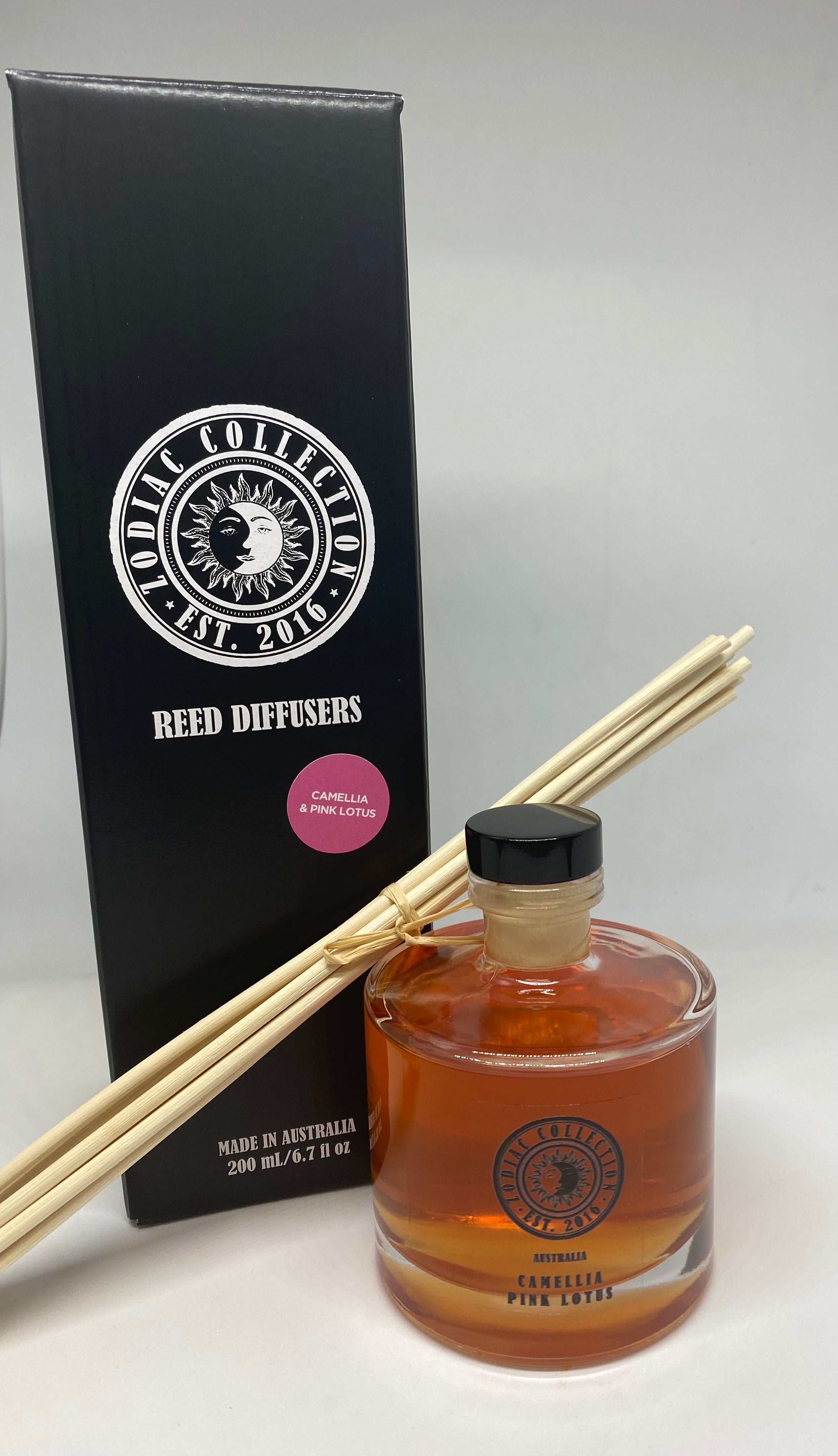REED DIFFUSER CAMELLIA & PINK LOTUS 200ML – Zodiac Collection